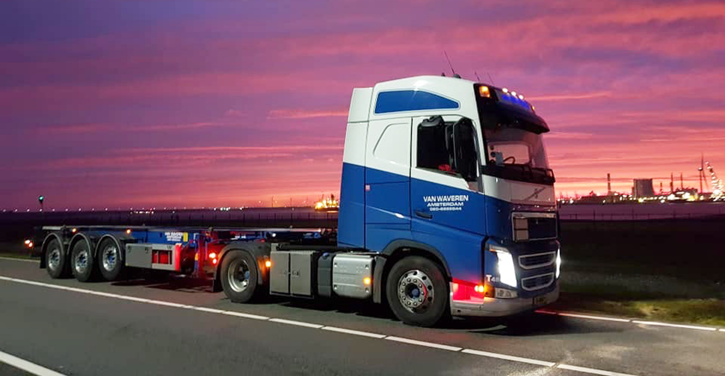 Van Waveren is specialist in transport van gevaarlijke stoffen over de weg